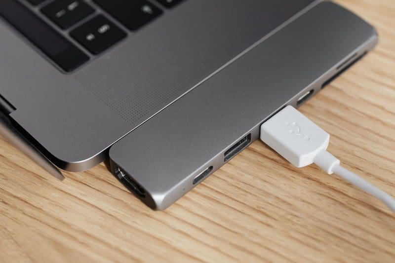 8 Cara Transfer File dari Laptop ke Laptop dengan Kabel USB